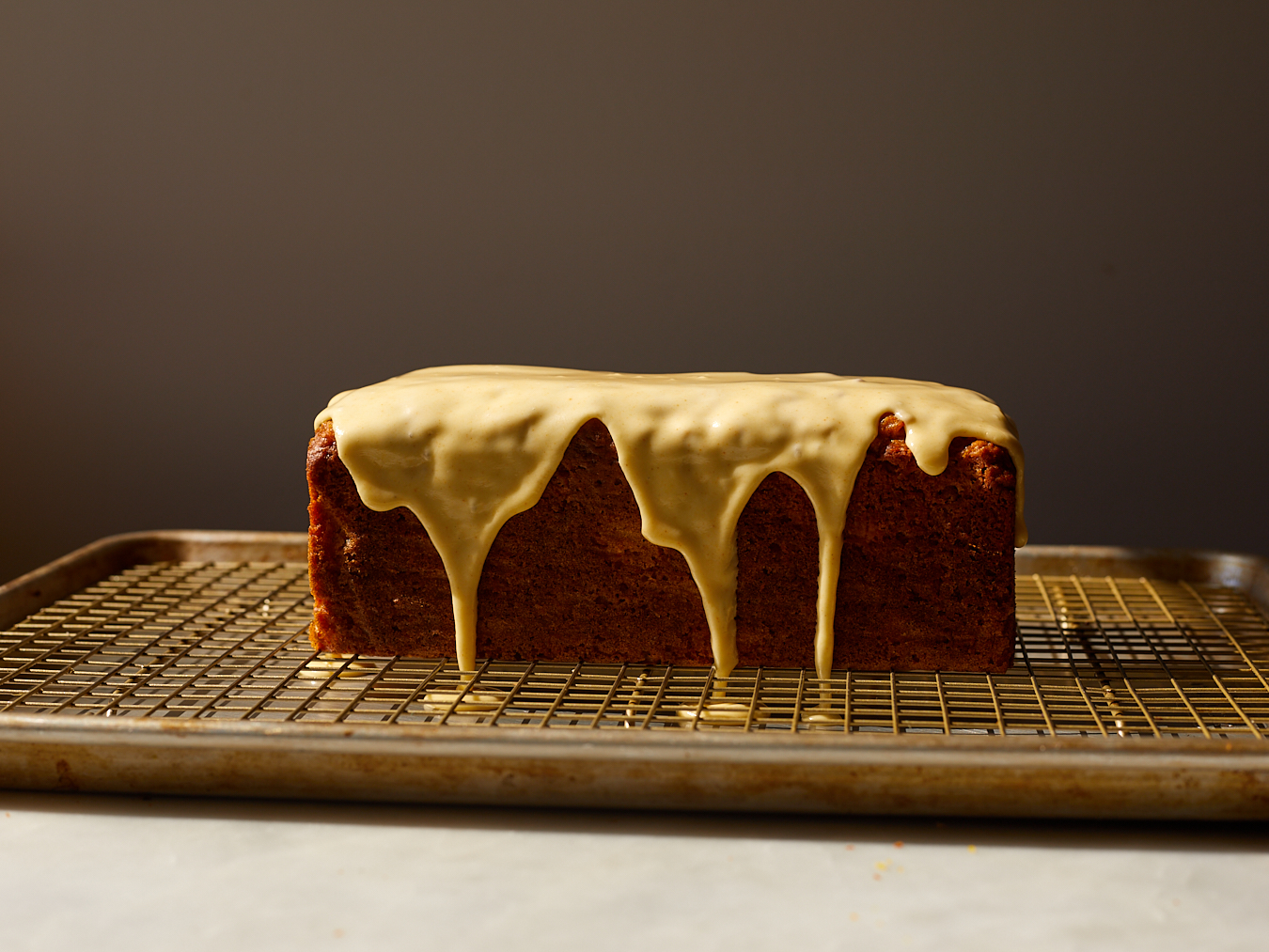 Turmeric Carrot Cake Bread | easygayoven