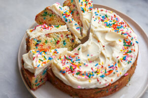 Confetti Snacking Cake with Cream Cheese Frosting | easygayoven